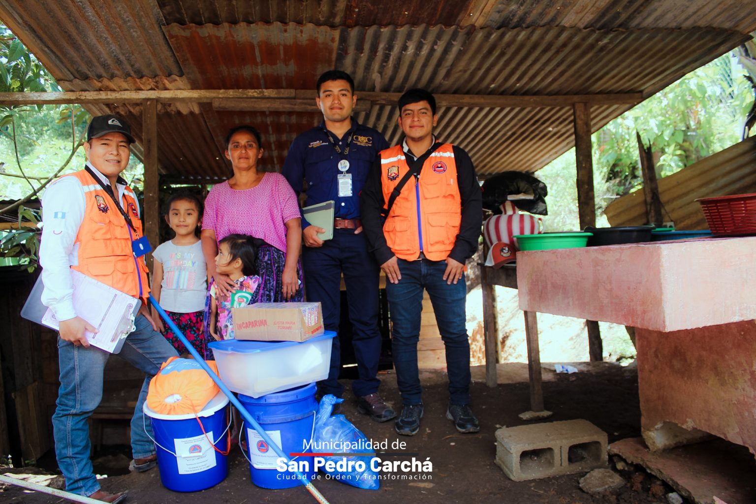 𝗙𝗮𝗺𝗶𝗹𝗶𝗮 𝗱𝗲 𝗖𝗵𝗶𝘇𝗼𝗻 𝗮𝗳𝗲𝗰𝘁𝗮𝗱𝗮 𝗽𝗼𝗿 𝘀𝗼𝗰𝗮𝘃𝗮𝗺𝗶𝗲𝗻𝘁𝗼 𝗿𝗲𝗰𝗶𝗯𝗲 𝗮𝘆𝘂𝗱𝗮 🦺 ...