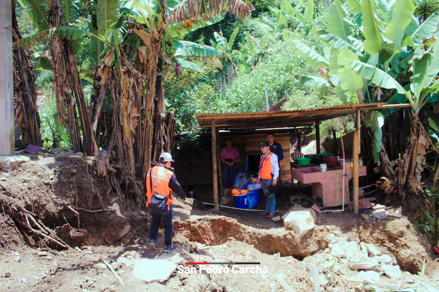 𝗙𝗮𝗺𝗶𝗹𝗶𝗮 𝗱𝗲 𝗖𝗵𝗶𝘇𝗼𝗻 𝗮𝗳𝗲𝗰𝘁𝗮𝗱𝗮 𝗽𝗼𝗿 𝘀𝗼𝗰𝗮𝘃𝗮𝗺𝗶𝗲𝗻𝘁𝗼 𝗿𝗲𝗰𝗶𝗯𝗲 𝗮𝘆𝘂𝗱𝗮 🦺 ...