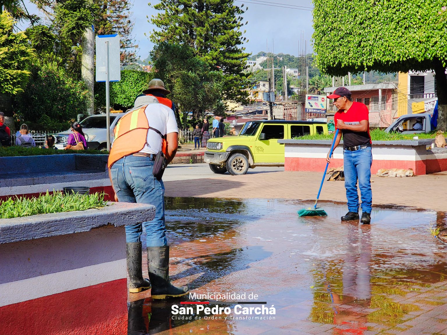 𝗟𝗶𝗺𝗽𝗶𝗮𝗻 𝗲𝗹 𝗣𝗮𝗿𝗾𝘂𝗲 𝗖𝗲𝗻𝘁𝗿𝗮𝗹 🧼🧹 – Municipalidad de San Pedro Carchá, A.V.